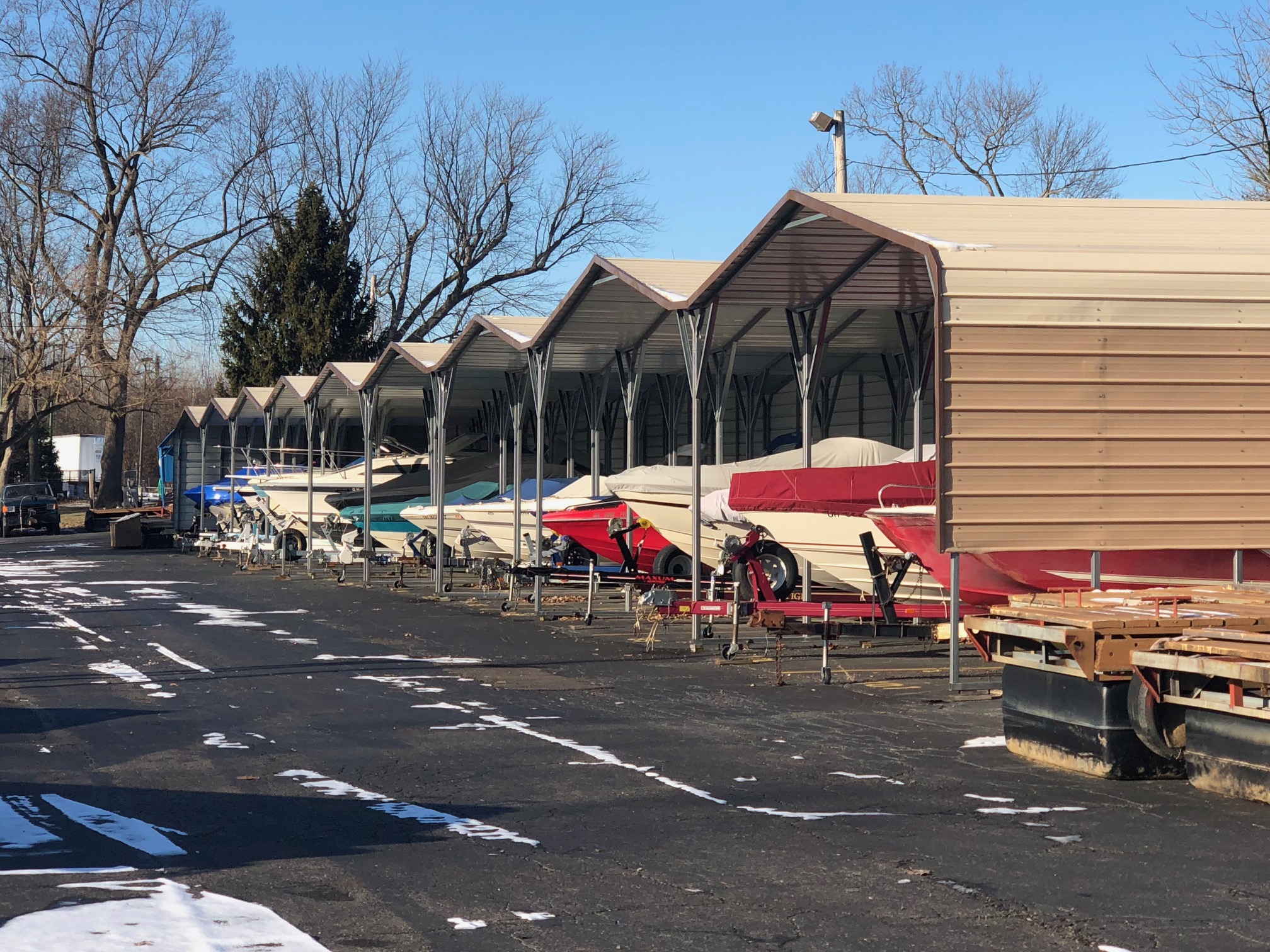 Mariner's Landing is a full service Cincinnati Marina on the Ohio River